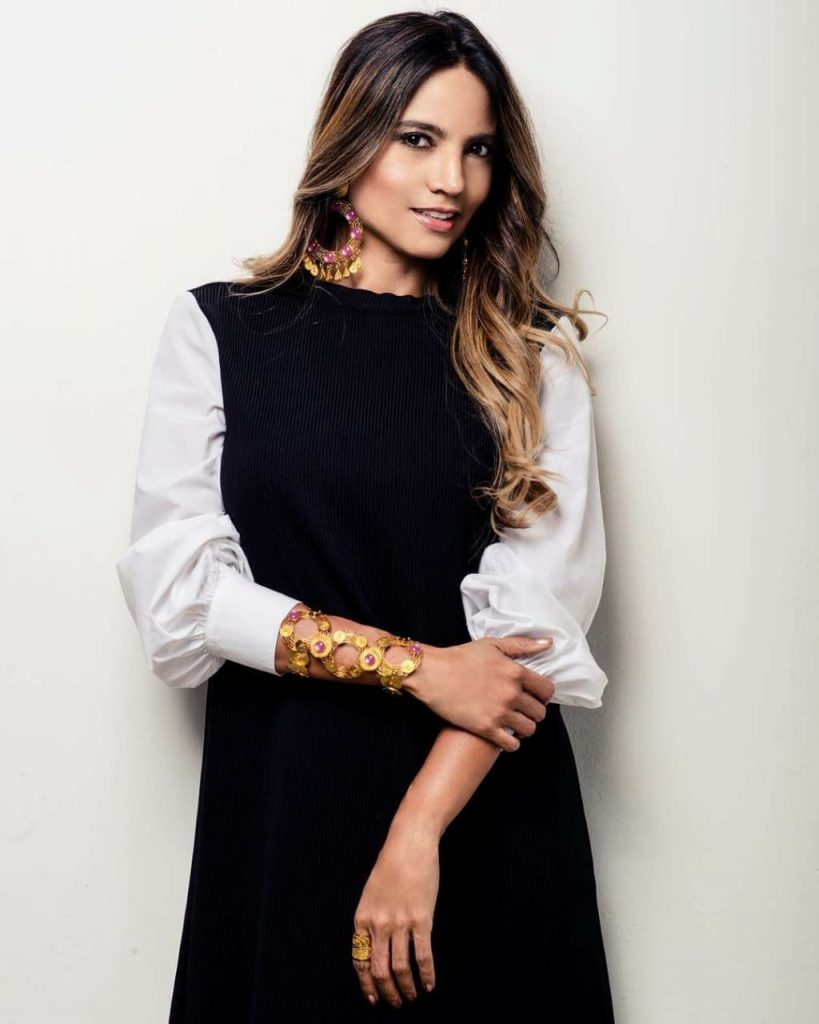 Ana Carolina Valencia invitada especial en París - Les cuento que